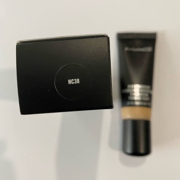 MAC Cosmetics | Makeup | Mac Nc38 Pro Longwear Waterproof Foundation ...